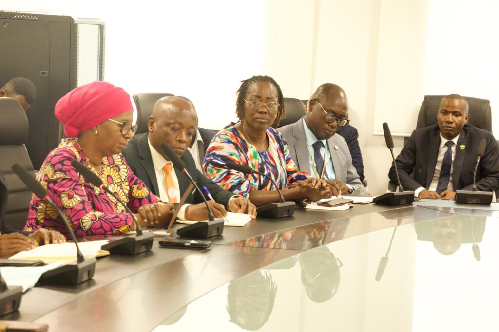Audience accordée au Syndicat National des Enseignants de l’INFAS ...